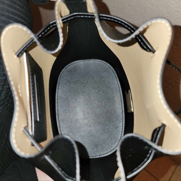 Michael Kors | Bags | Michael Kors Reed Bucket Bag | Poshmark